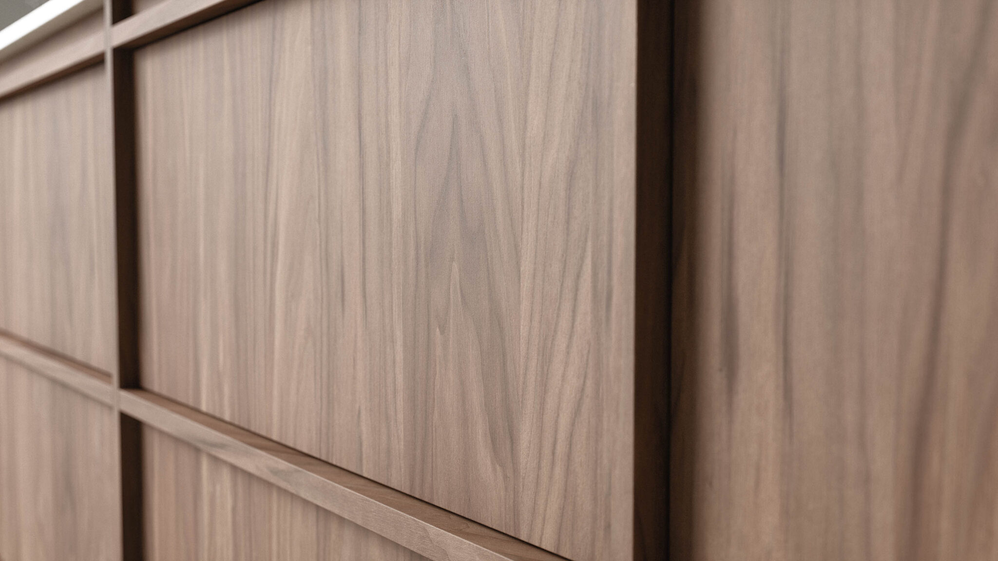 Seamless Walnut Wood Texture | Materials of the World